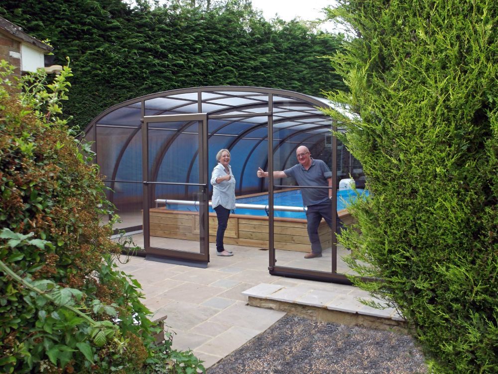 What are the differences between enclosure models? | Pool & Spa Enclosures