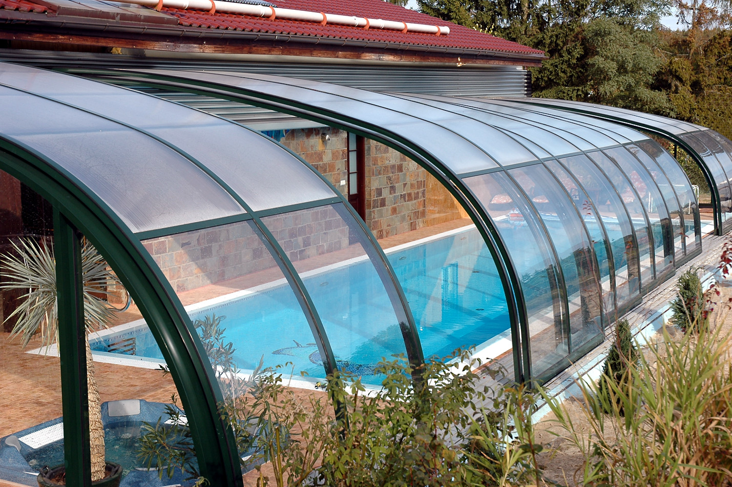 Most common questions about enclosure | Pool & Spa Enclosures
